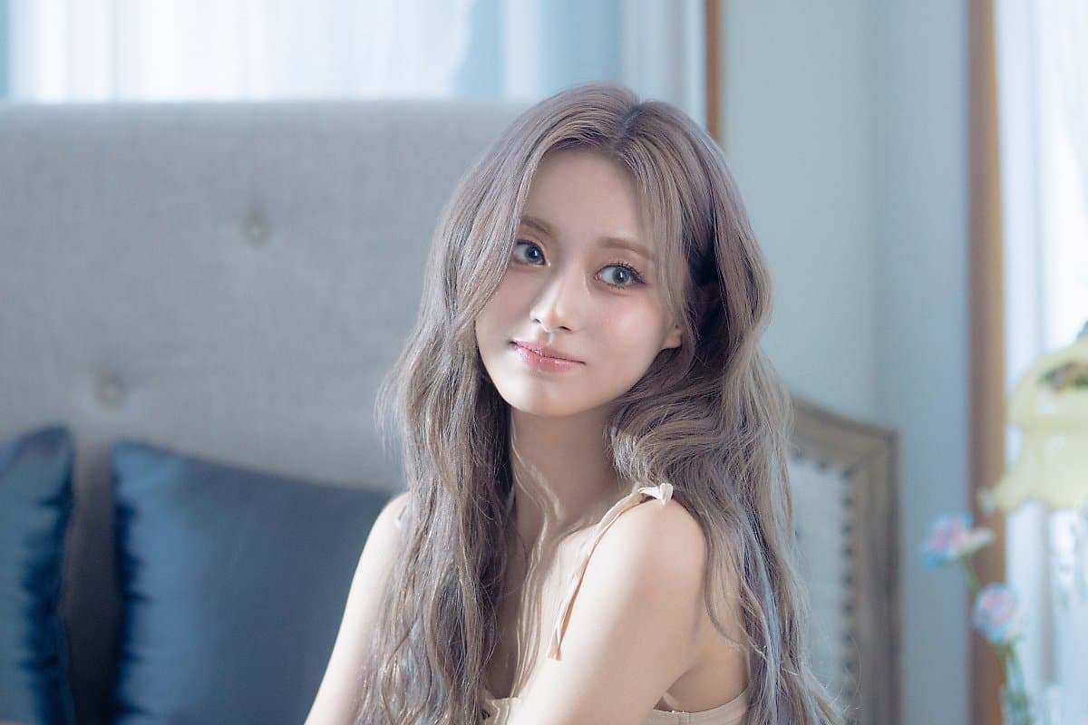 子瑜🦌"Run Away"💃🏼MV拍攝花絮美照💙 - TW0614瑜粉🦌💙 (@erttfsayu) | Dcard