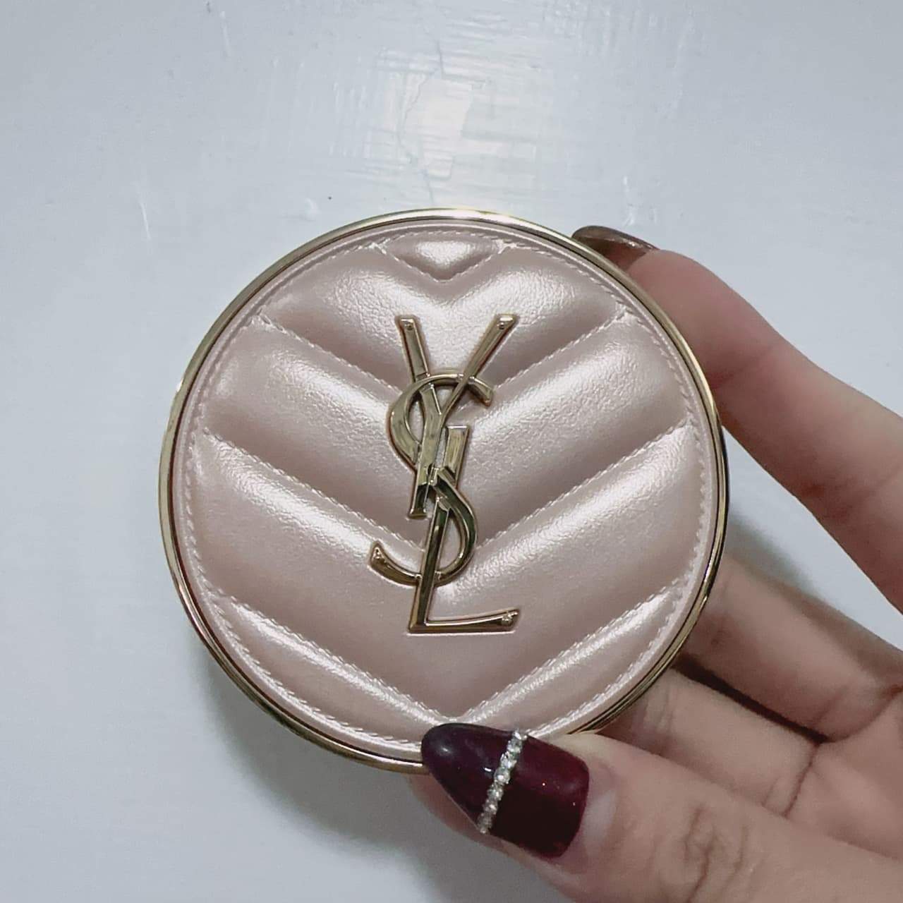 #我要賣 已全售出 Ysl粉氣墊、黑氣墊B20 - 二手交易板 | Dcard