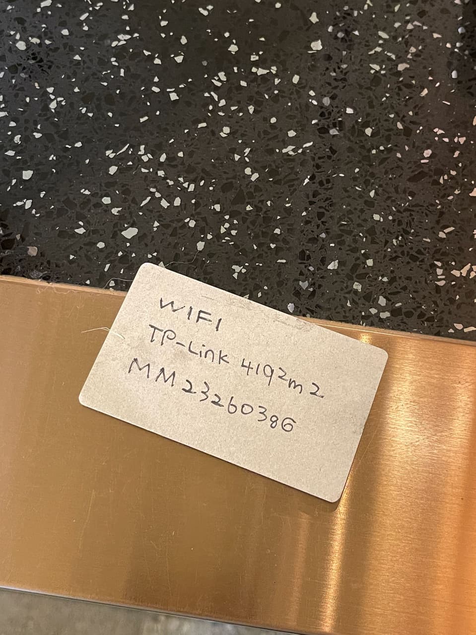 台中｜新開幕 輕奢低調咖啡廳 藏神秘地下室 早午餐 下午茶 布丁甜點 子也咖啡 - 有什麼好吃好玩好用 (@qqyuuuuu) | Dcard