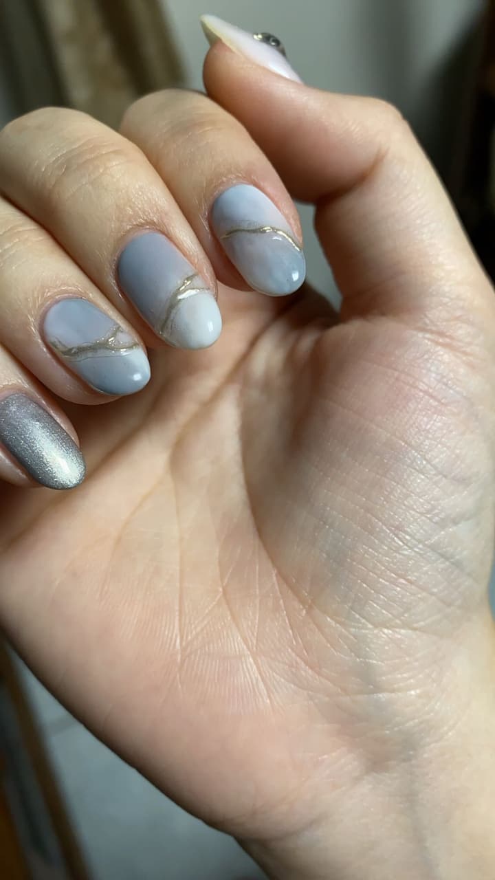 問 這樣是正常的嗎? 美甲板 Dcard