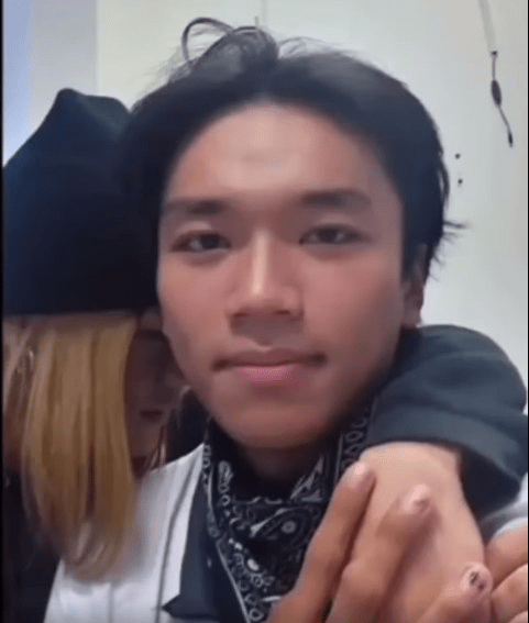 阿跨面是不是有點撞臉周星馳 - 大嘻哈時代板 | Dcard