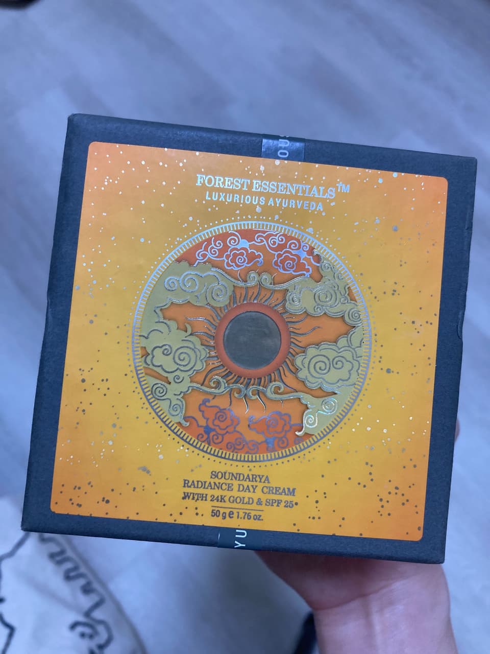 #我要賣 出售印度forest essentials 日霜 - 二手交易板 | Dcard