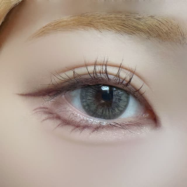 #分享 深瞳人請進！打造氛圍感的四款隱眼😍 - 隱形眼鏡板 | Dcard