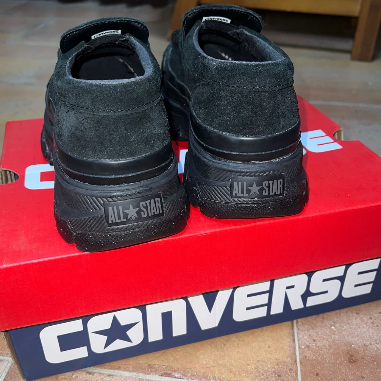 #已贈出 全新Converse黑厚底麂皮樂福運動鞋23.5公分 - 贈物板 | Dcard