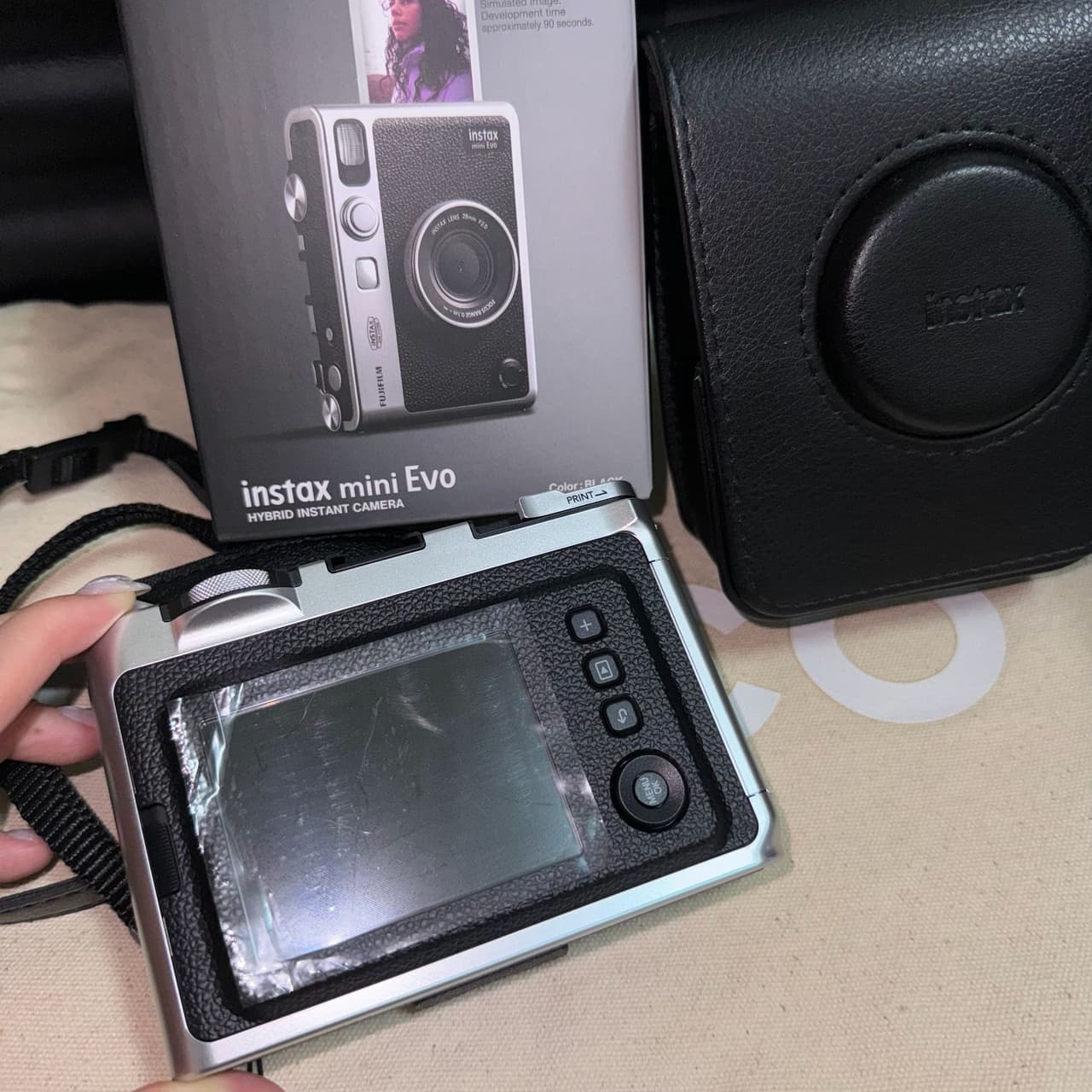 #我要賣 已售出！【FUJIFILM 富士】 instax mini Evo 拍立得相機 公司貨🖤🩶🖤 - 二手交易板 | Dcard