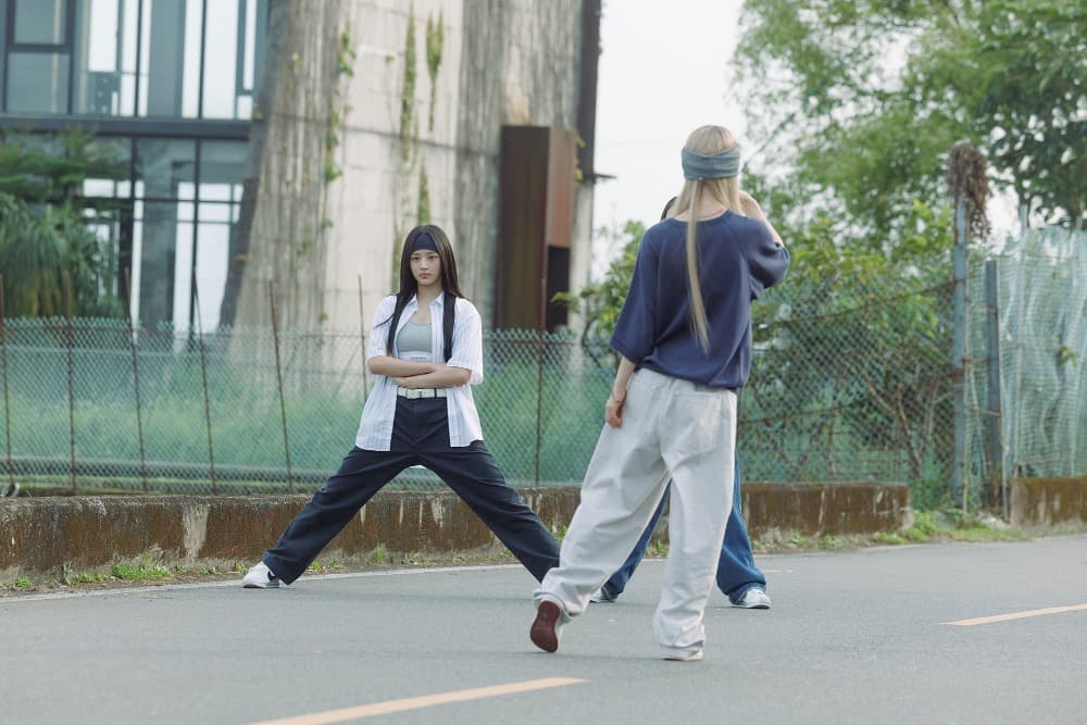 #集中討論 NewJeans《How Sweet》MV及音源正式發布 - NewJeans板 | Dcard