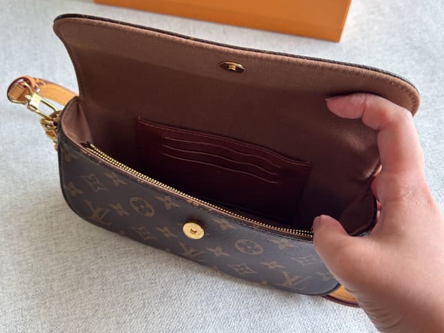 #開箱 #開箱 LV Wallet on Chain Ivy 老花款 - 精品板 | Dcard