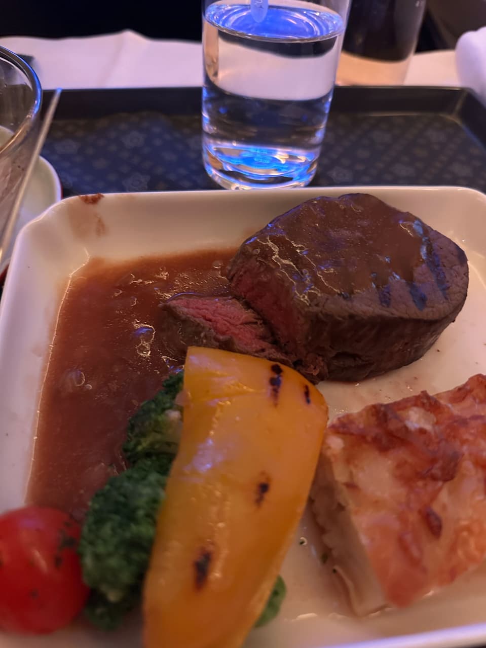 #飛行紀錄 中華航空CI57 商務艙紀錄 - 航空板 | Dcard