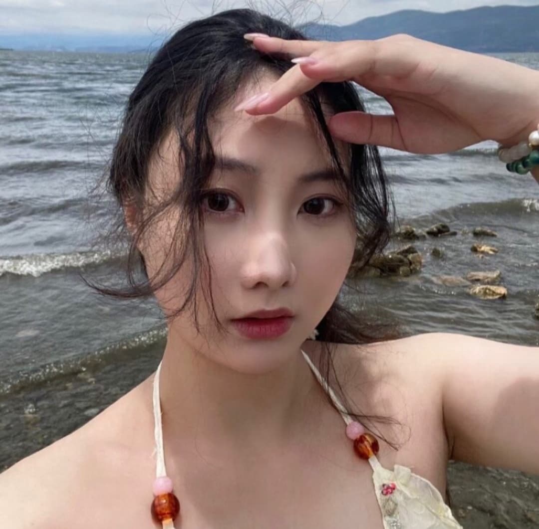 有沒有人認識她?? 感情板 Dcard