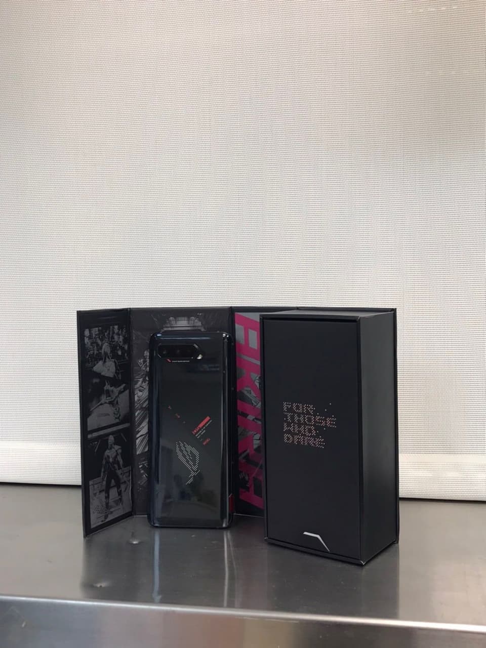 #心得 年前換新機 ROG 5s特規版小開箱 - 3C板 | Dcard