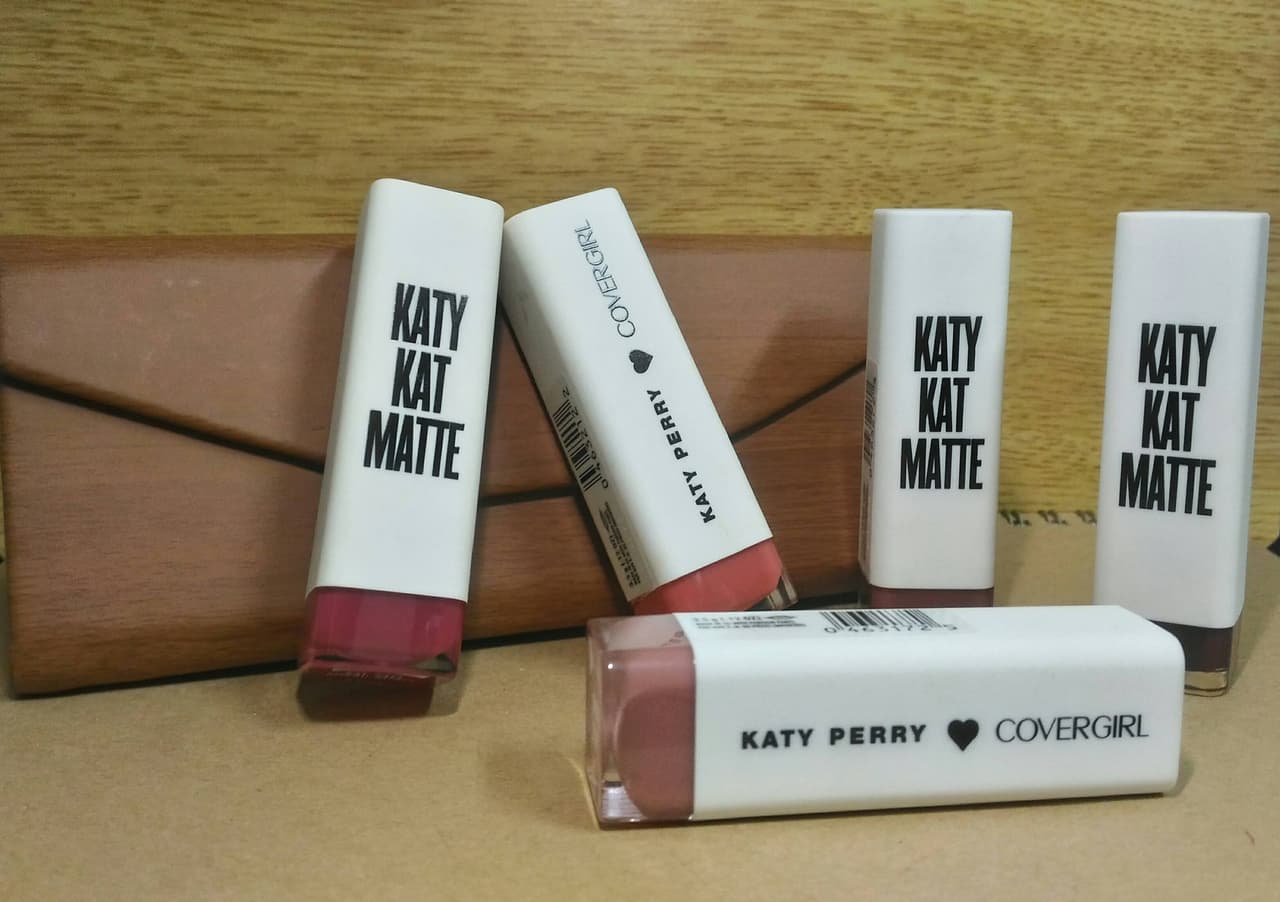 #圖#Katy Kat Matte lipstick試色分享 - 美妝板 | Dcard