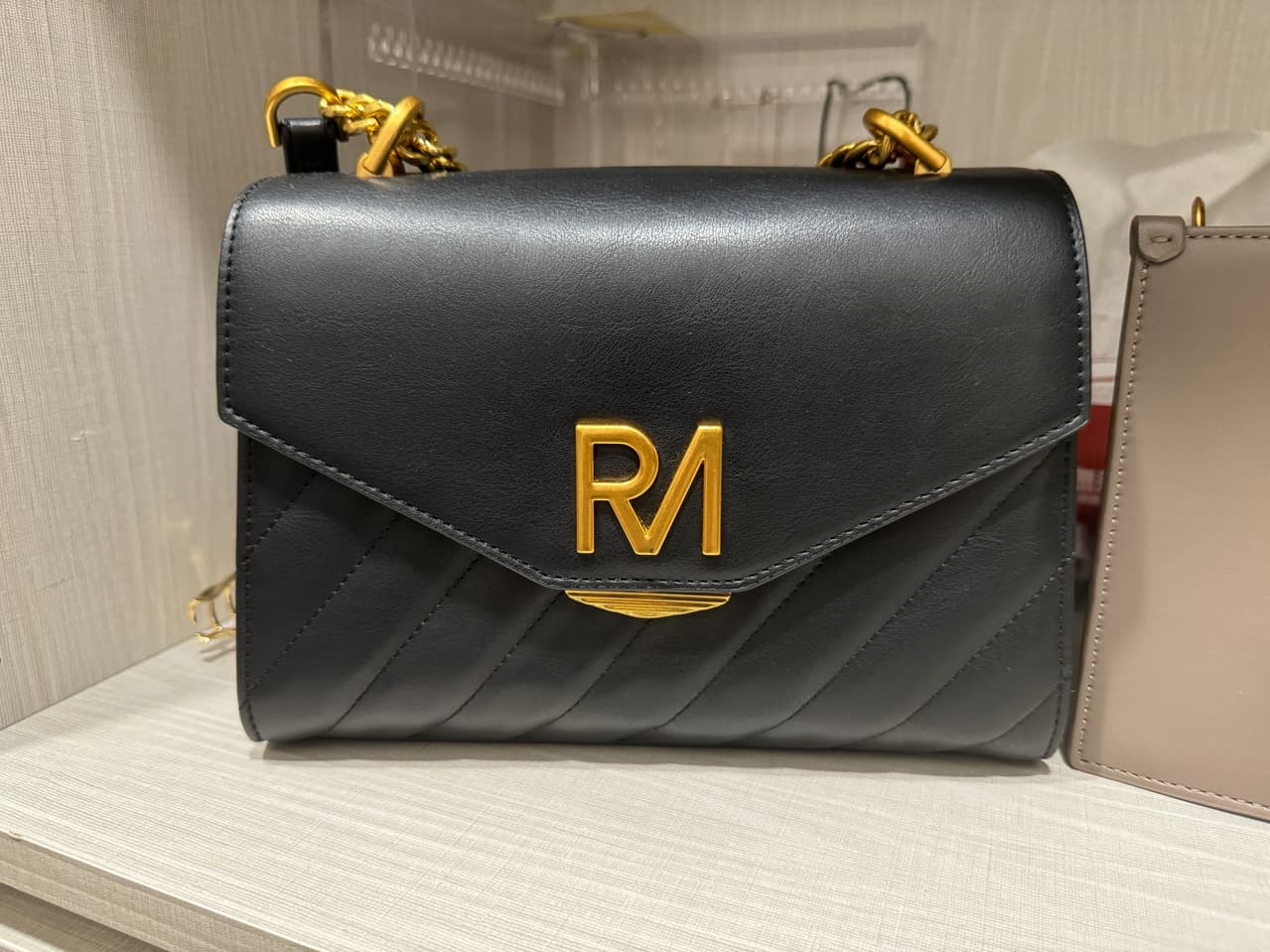 #我要賣 我要賣 RM包包 - 二手交易板 | Dcard