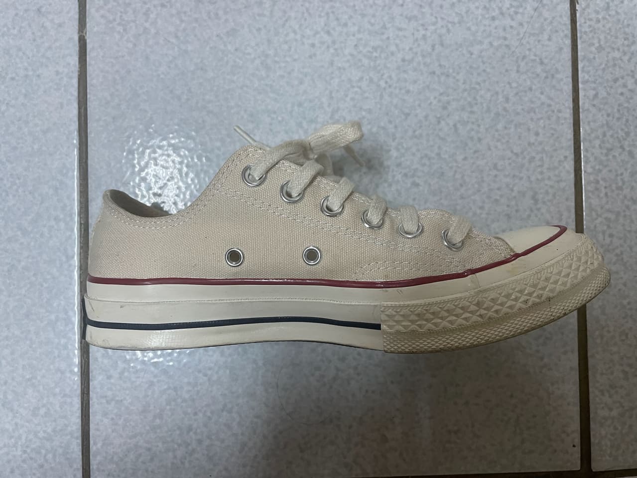 #我要賣 converse 1970 23.5cm 米白 - 二手交易板 | Dcard