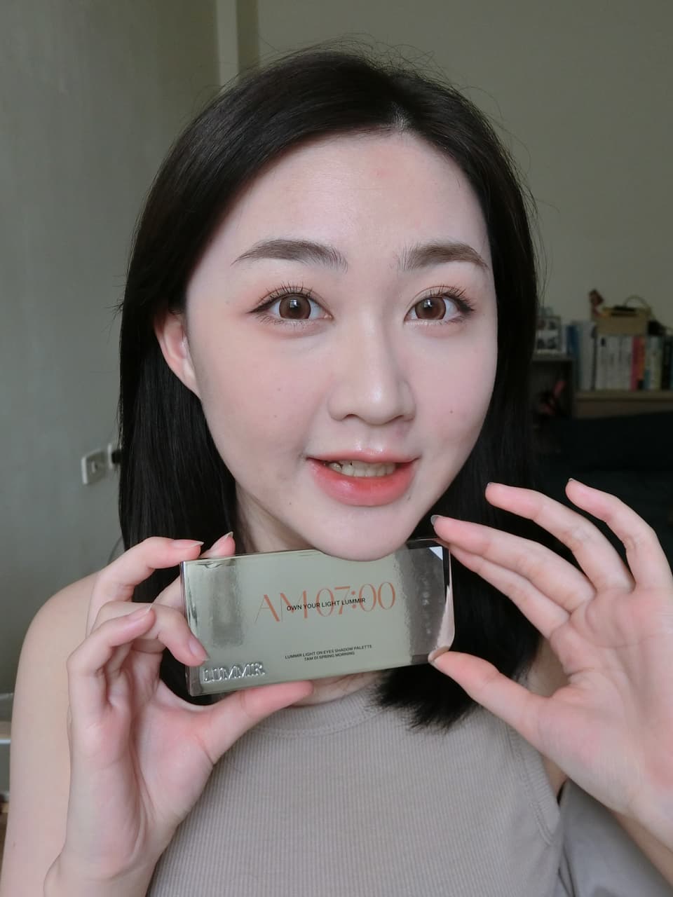 Lummir AM 7:00 眼影盤超級美！ - 捲餅🌯 (@moyuon_03) | Dcard