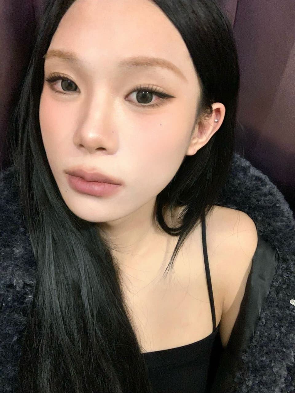 實戴綺芙莉 月拋 琉光銀河🌌 - 隱形眼鏡板 | Dcard