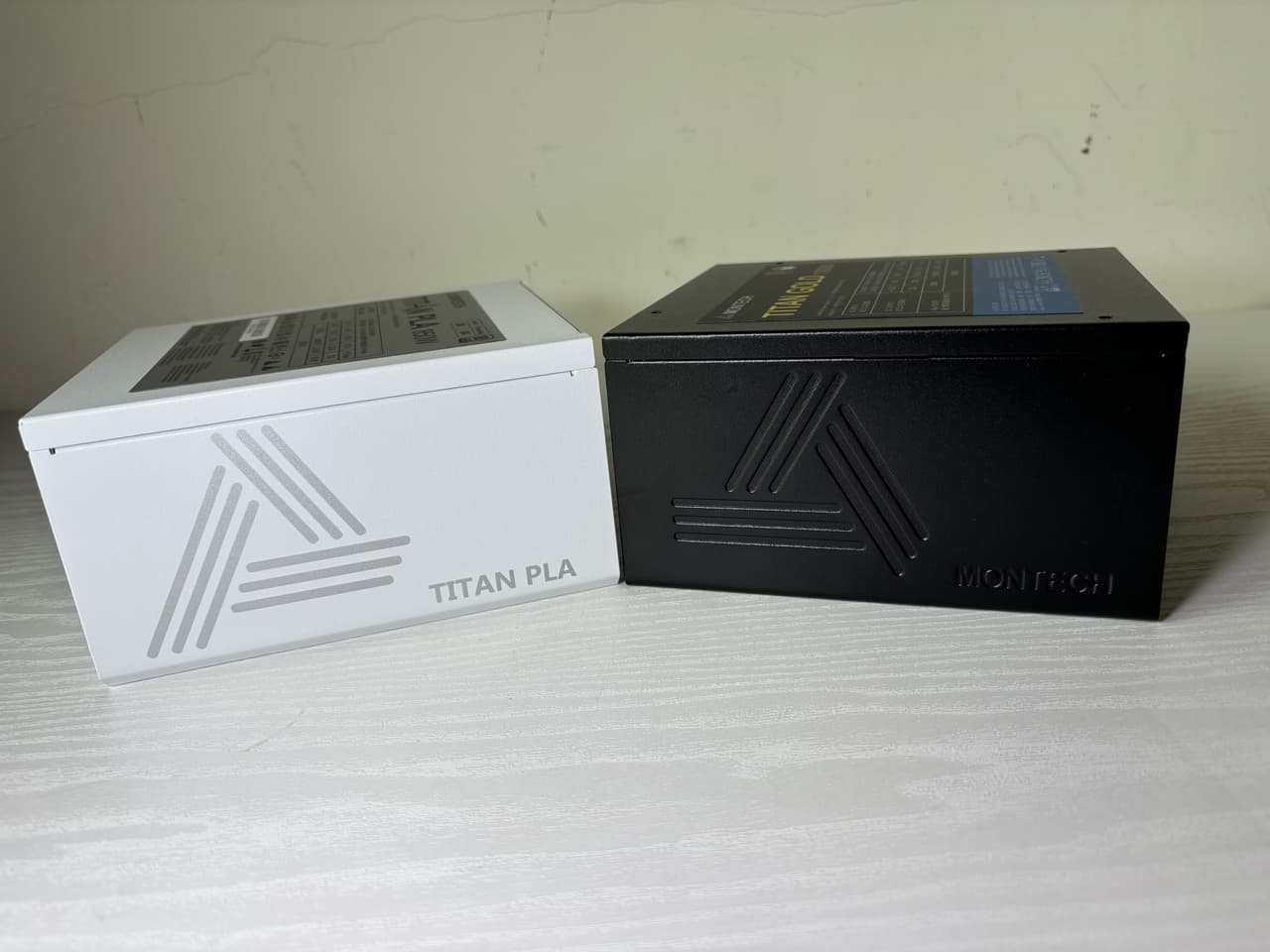 【開箱】「白金之星」MONTECH 君主科技 TITAN PLA 白金級電源 - 3C板 | Dcard