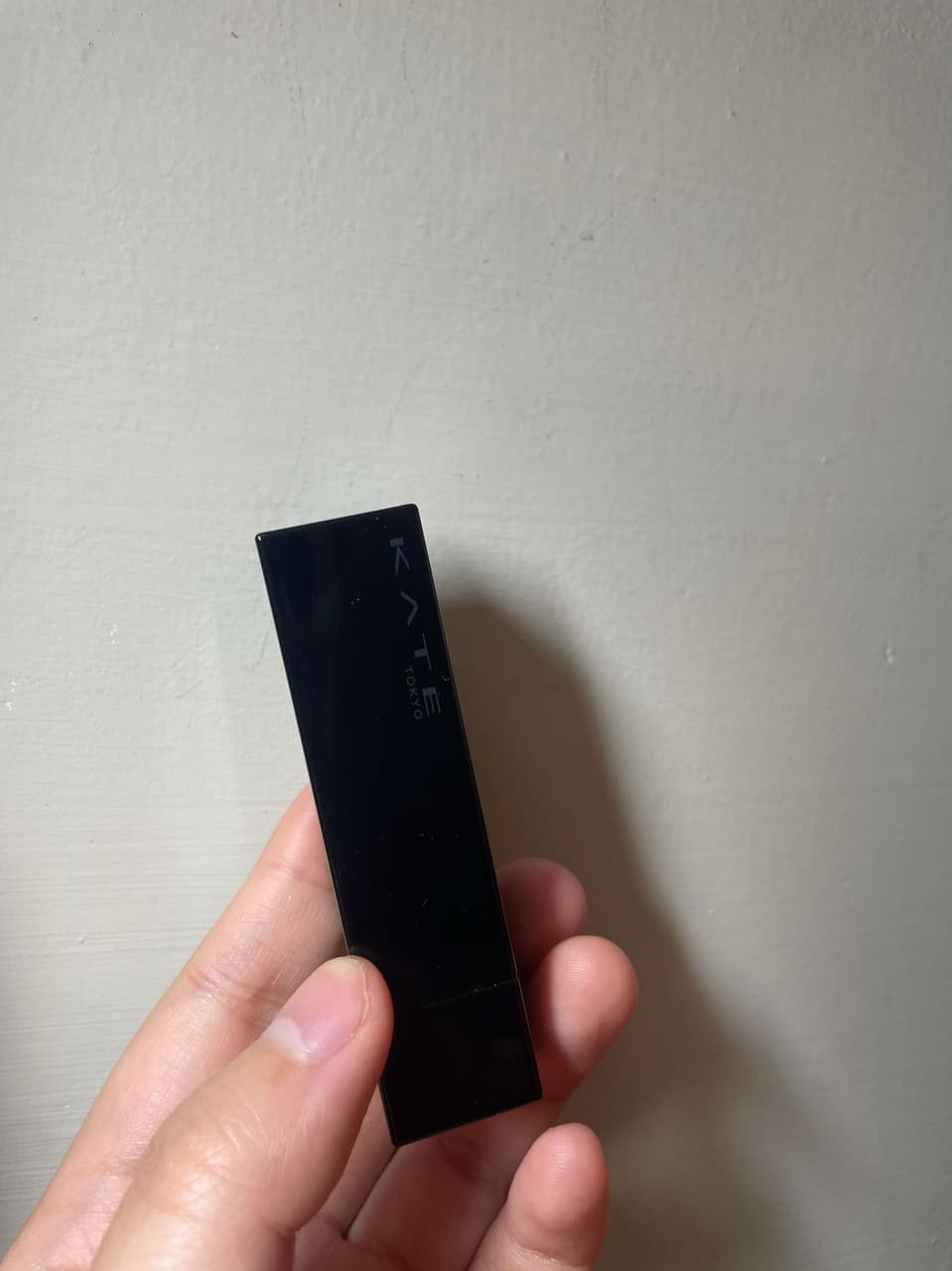 #我要賣 KATE怪獸級持色唇膏06 - 二手交易板 | Dcard