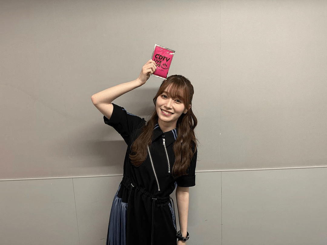 #情報 櫻坂46 6th 「Start over!」歌唱衣裝 - 坂道 46板 | Dcard