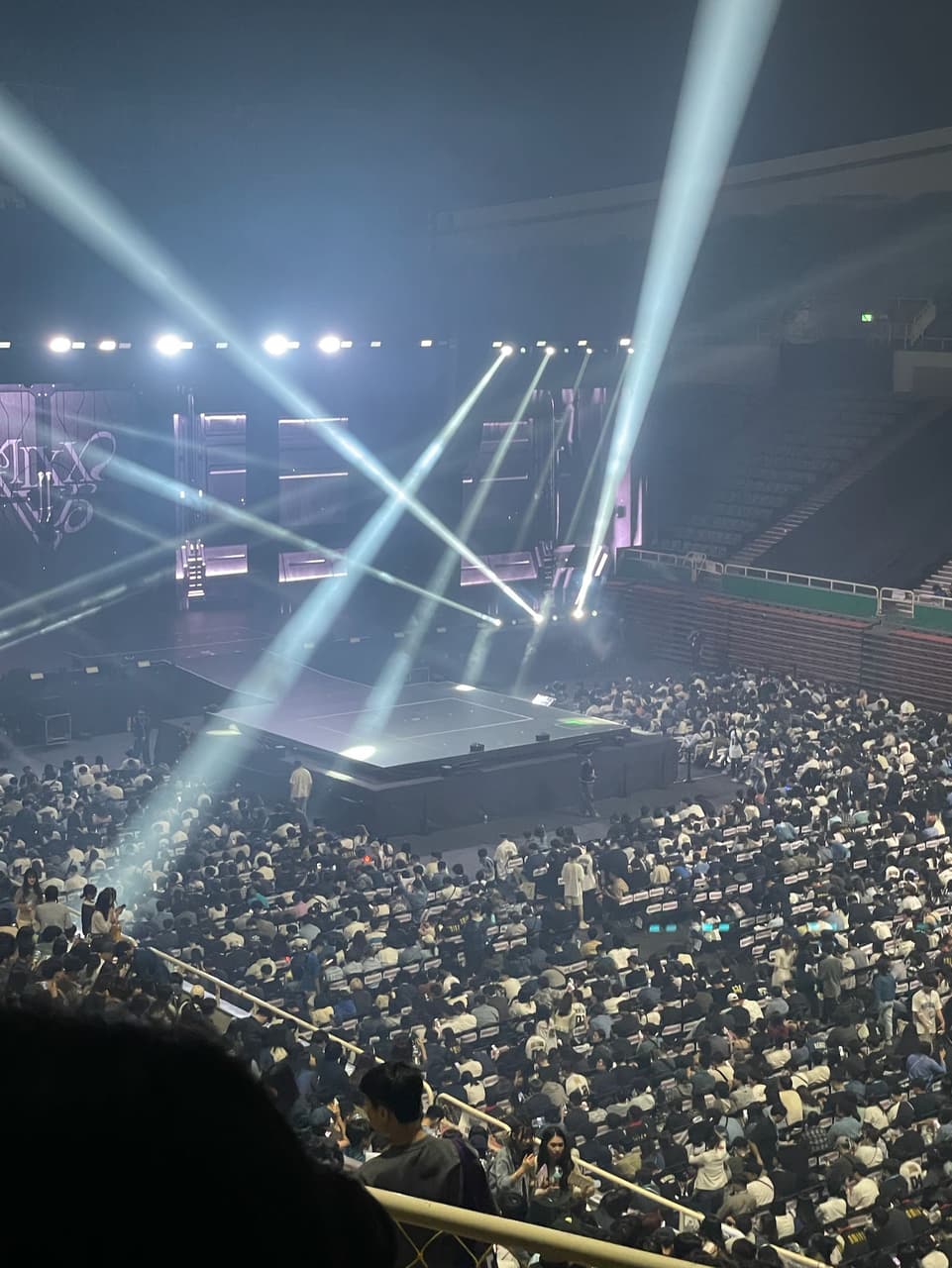 #集中討論 NMIXX 林口體育館視野分享 - B28-3 留言 | Dcard