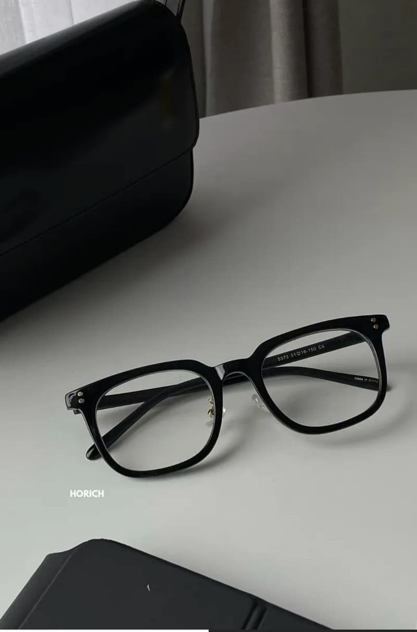 #我要賣 Horich 黑框眼鏡 僅試戴（已售出 - 二手交易板 | Dcard