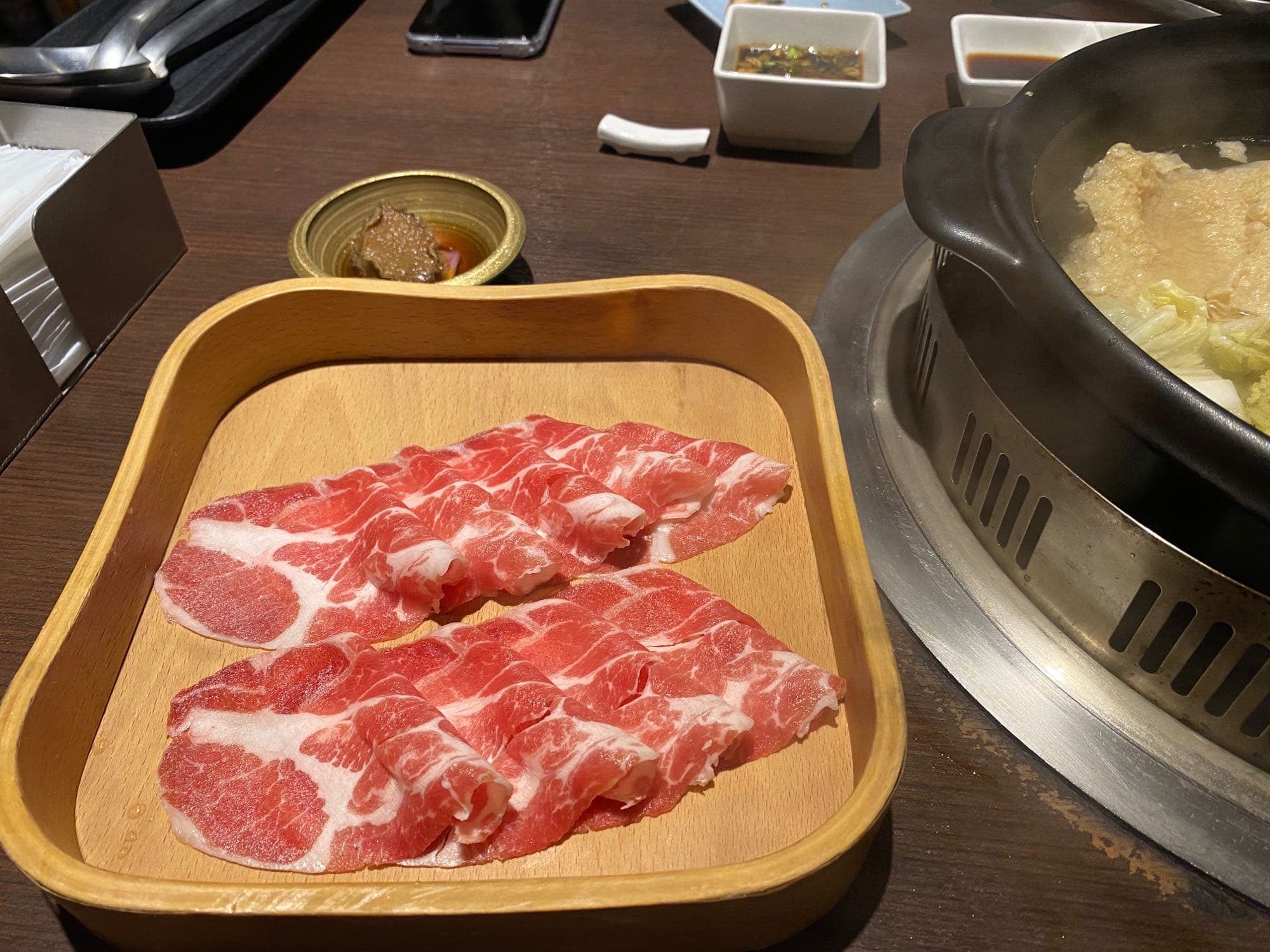 本人期待已久的帝王蟹火鍋吃到飽！ - 美食板 | Dcard