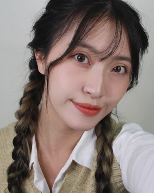 i-DOL韓國隱眼原地美暈！氛圍感的天花板🥹 - 柴可夫斯吉 (@vera.w__) | Dcard