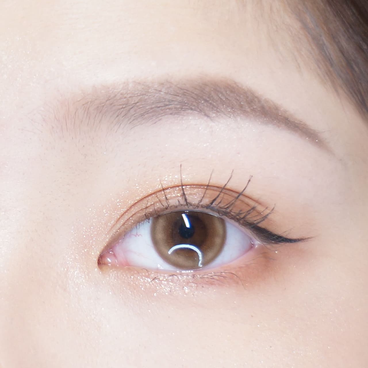 冬日裡的第一杯奶茶隱眼 Luena全新高光系新品 - Van (@van.vanmake) | Dcard