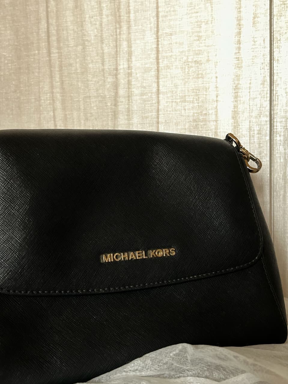 #我要賣 #我要賣 小CK鏈包 COACH手腕包 MK梯形包 - 二手交易板 | Dcard