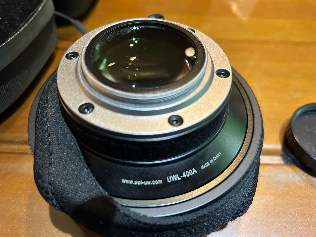 #售二手 二手潛水水攝入門組-TG4加防水殼/廣角鏡/支架/持續燈 （台北新北面交）可交換Sony A7III用定焦鏡 - 二手交易板 | Dcard