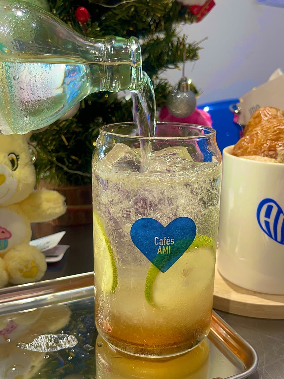 台中｜新開幕超可愛複合式咖啡廳 從早到晚 DIY手作 - 有什麼好吃好玩好用 (@qqyuuuuu) | Dcard