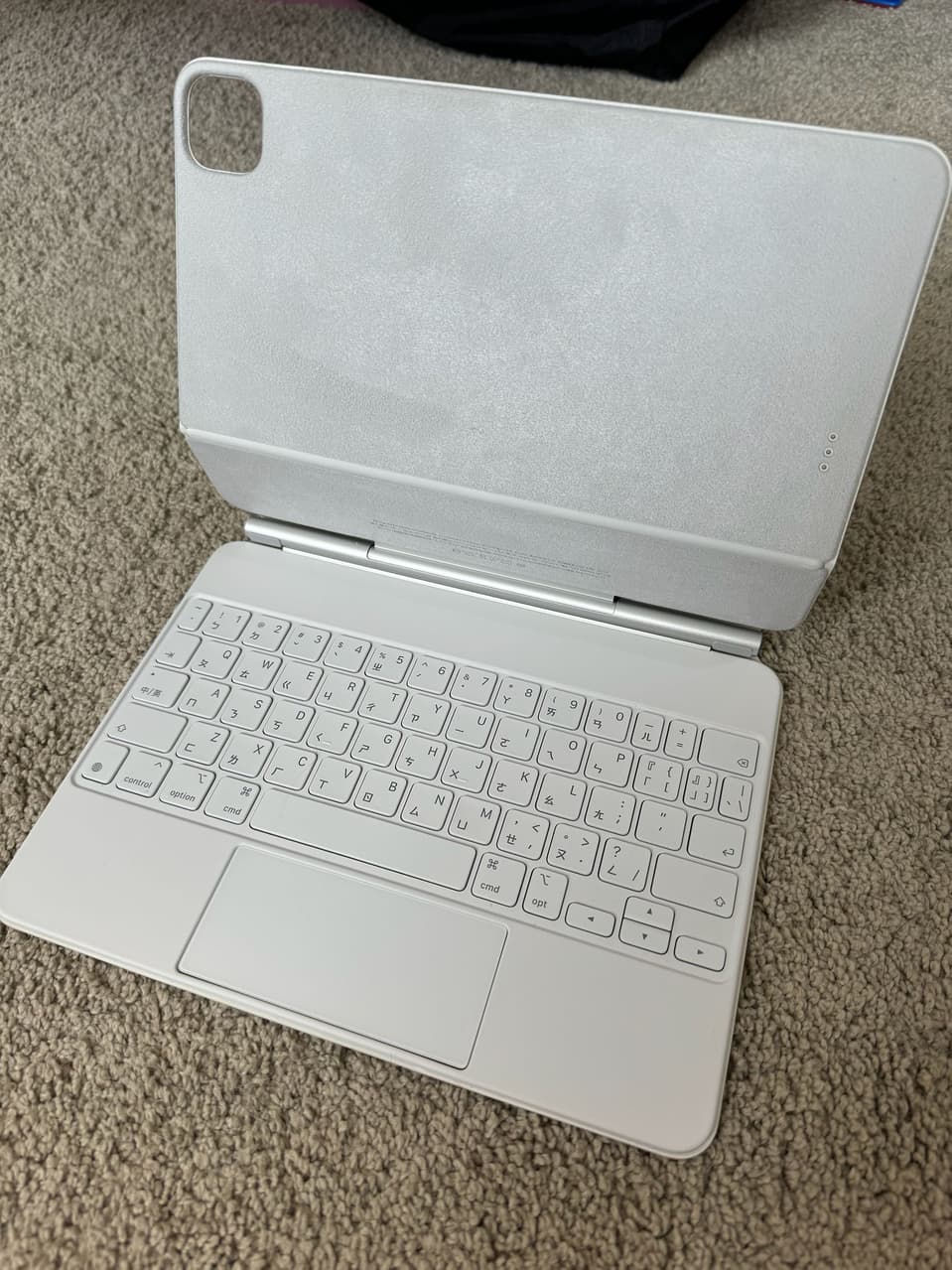 #我要賣 Ipad11吋 Magic keyboard - 二手交易板 | Dcard