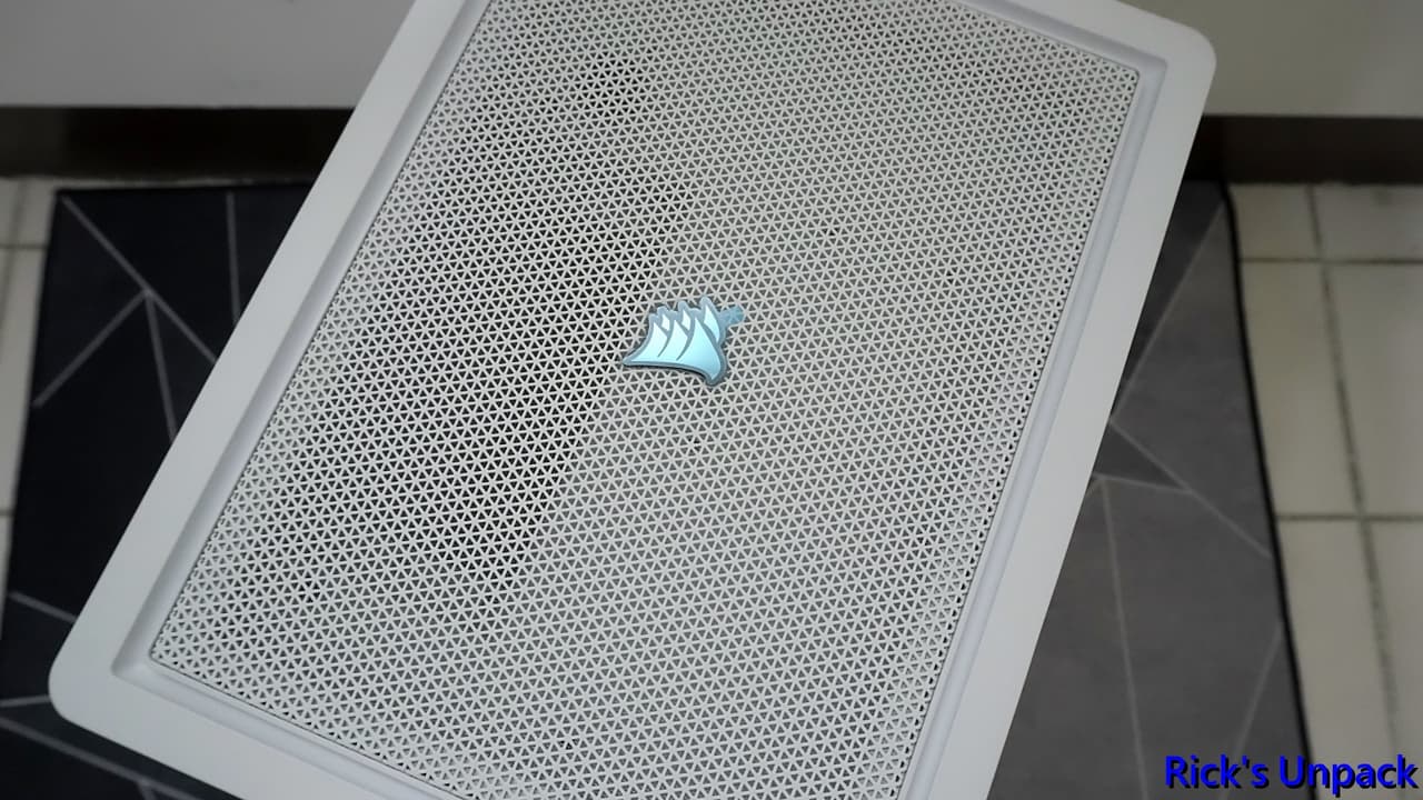 【開箱】朦朧美、散熱佳直立小機殼 | CORSAIR 2000D RGB AIRFLOW + CORSAIR SF850L開箱 - 3C板 | Dcard