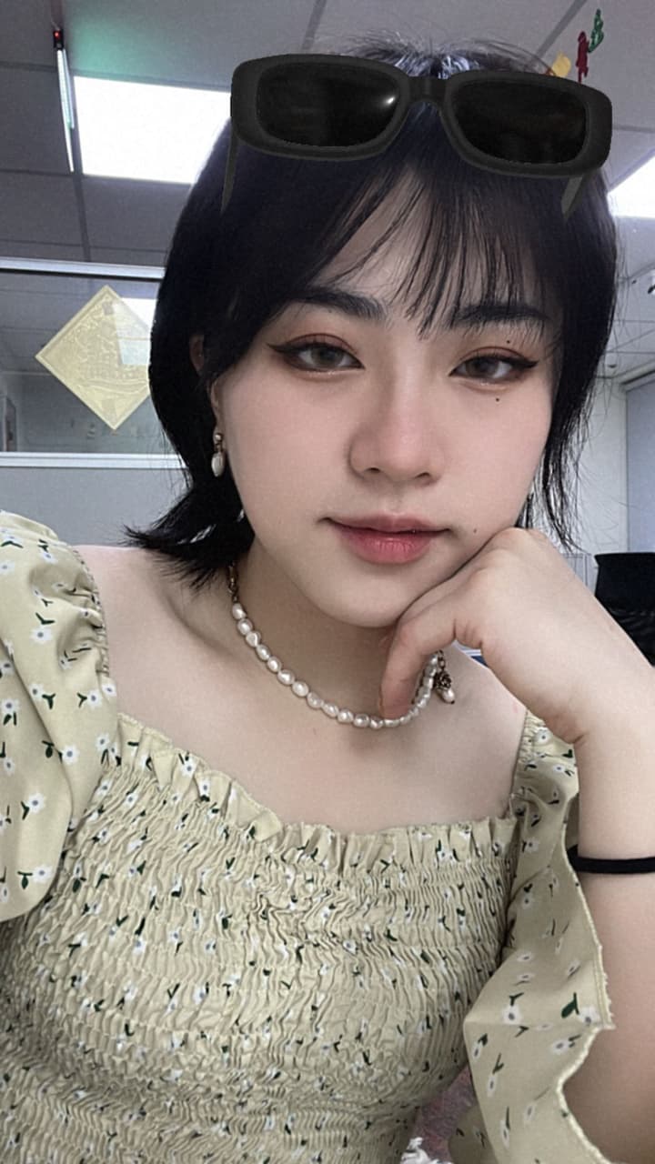 畫完妝看心情點痣 - Hanee (@pin_han_wang) | Dcard