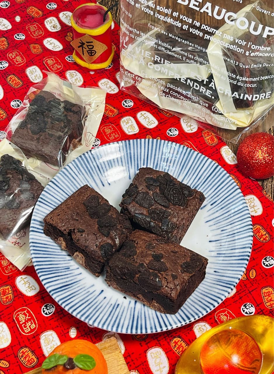 新年送禮分享-蛇年鐵盒餅乾(IG抽獎) - 珍妮帶你吃吃喝喝 (@shareanywhere) | Dcard