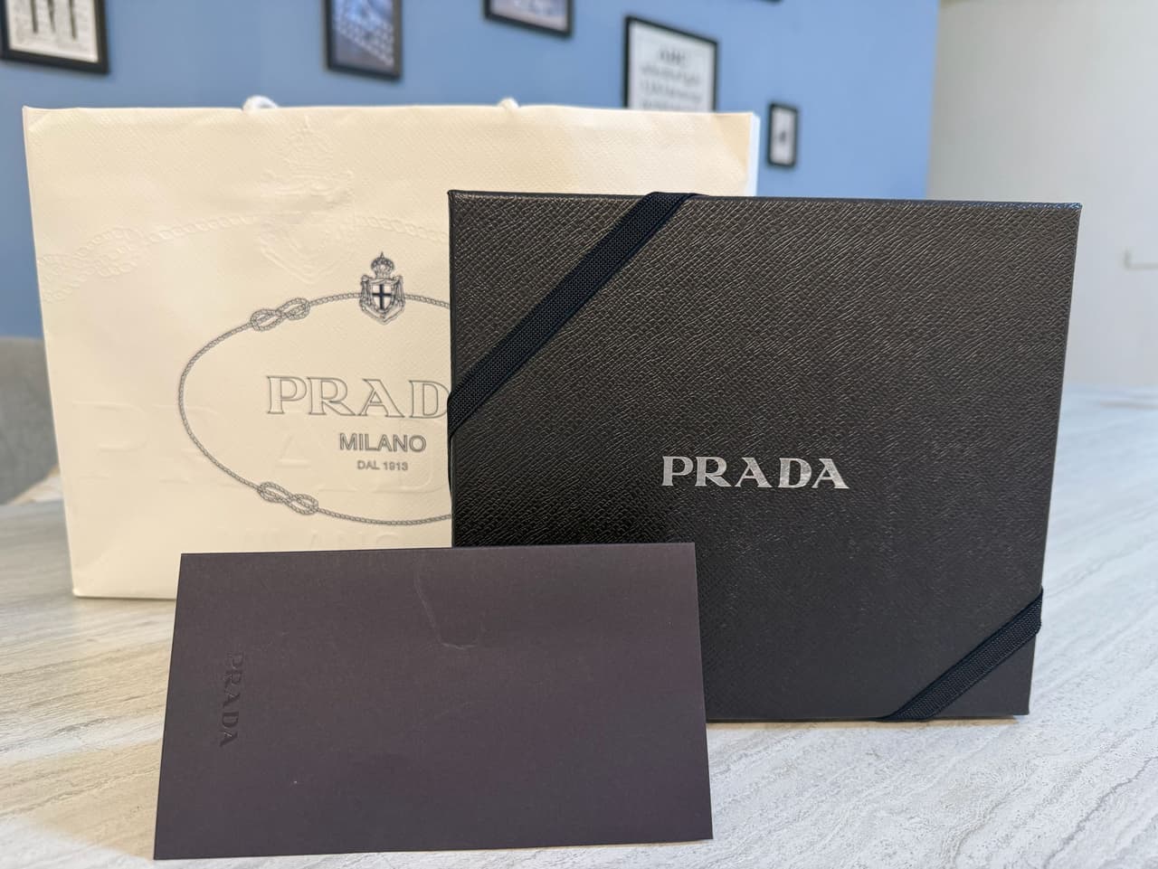 #開箱 PRADA Smartphone 智能手機套 - 精品板 | Dcard