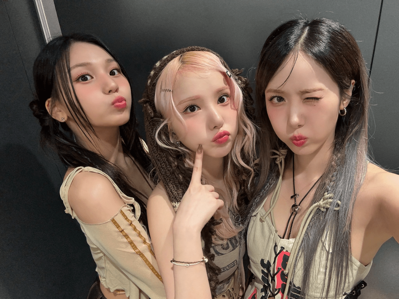 #行程 240406 VIVIZ - NEXT GENERATION LIVE ARENA (NGLA) DAY1 - B1-6 留言 | Dcard