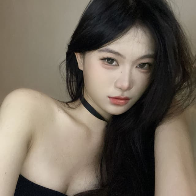 姐妹們幫幫忙!在風格和妝容上面給點意見吧風格卡死了🥲 女孩板 Dcard