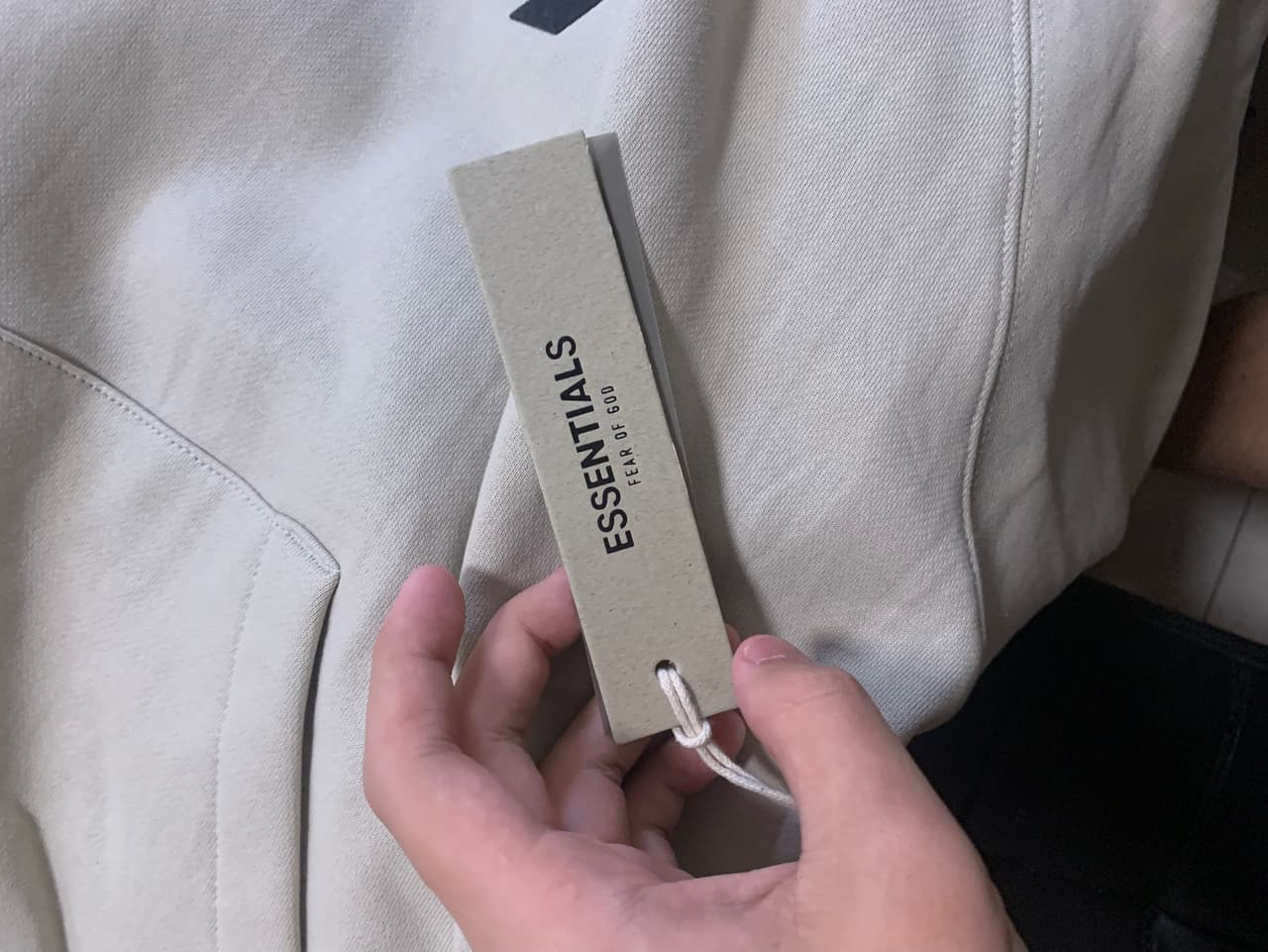 Essential 1977 帽T求驗🙏 - 穿搭板 | Dcard