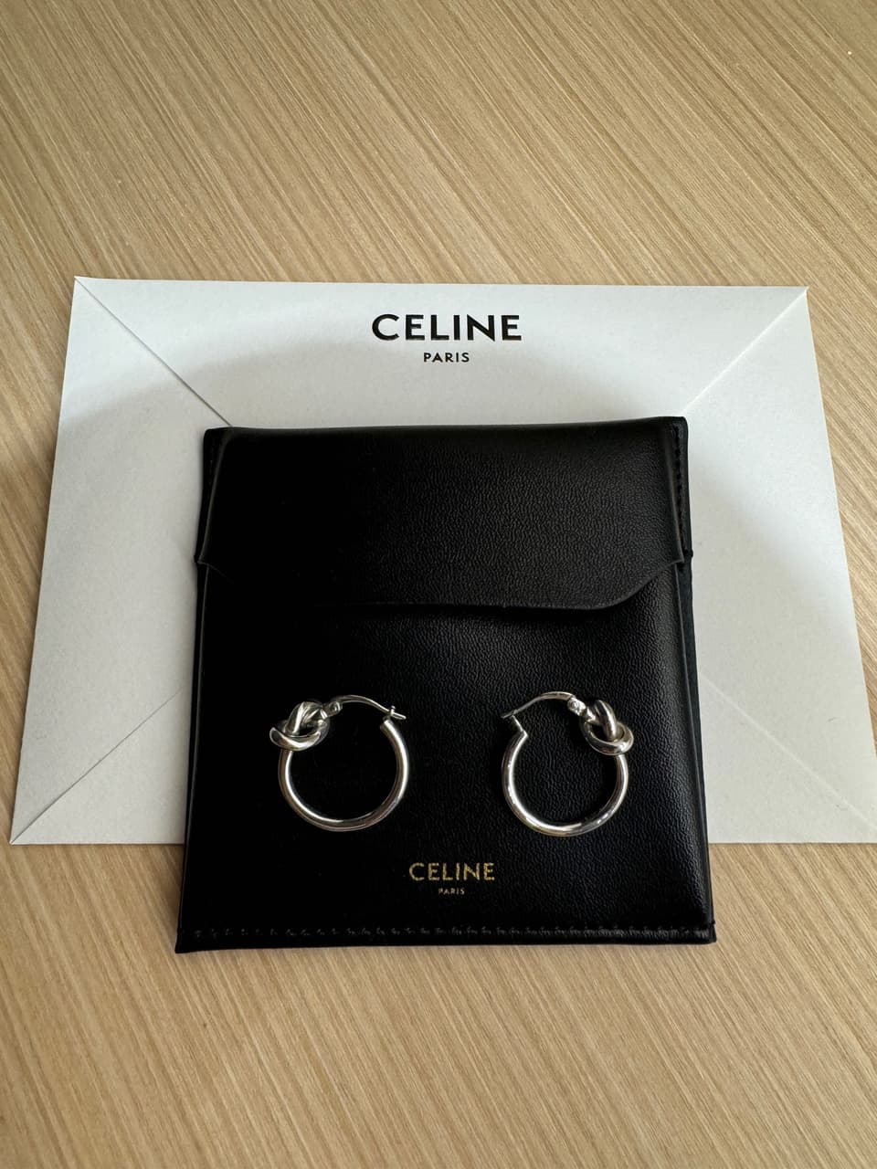 #我要賣 Celine 耳環 - 二手交易板 | Dcard