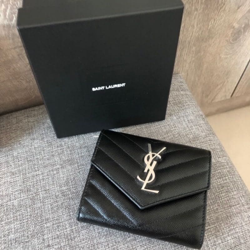 #開箱 YSL 皮夾 - B28 留言 | Dcard