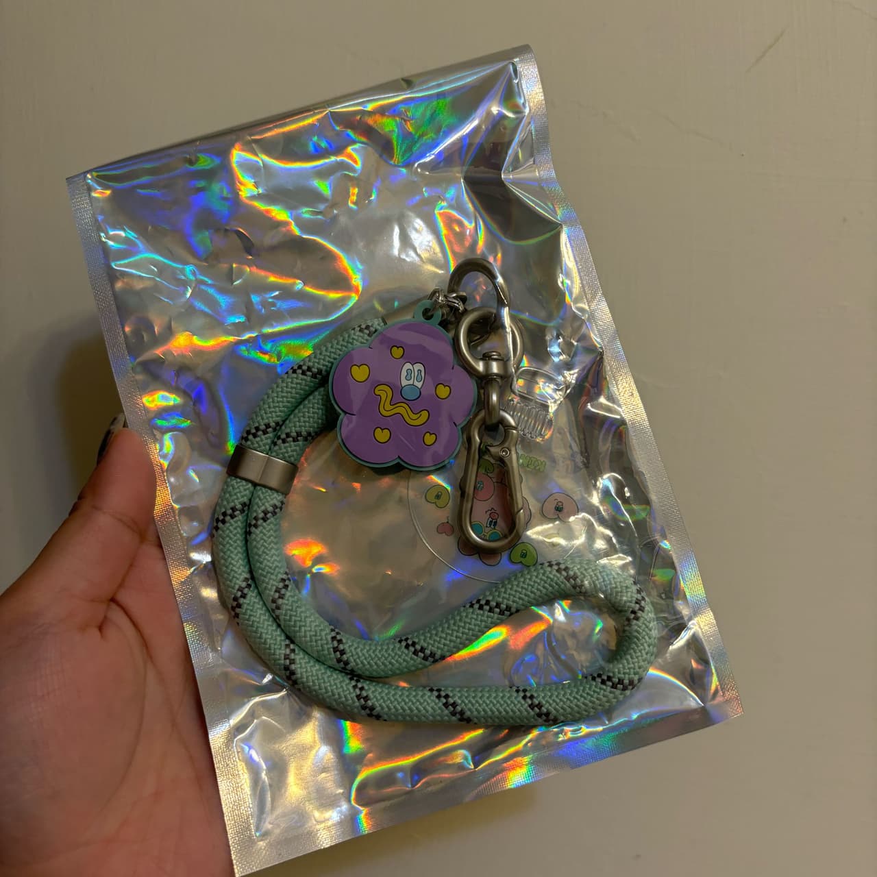 #我要賣 寶雅 x KINGJUN妝型手機短掛繩 $280 - 二手交易板 | Dcard