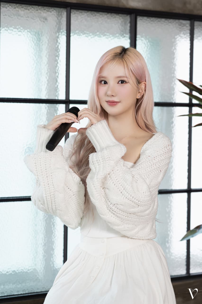 #照片 240418 Eunha - Cliche Project Pat Pat(어루만져 줄게요) MV 拍攝現場幕後 - GFRIEND板 | Dcard