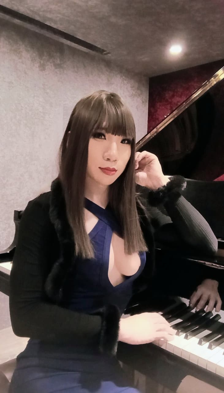 想知道平胸如何變出乳溝嗎？ - 🏳️‍⚧️Victoria🏳️‍🌈 (@victoriachen_99) | Dcard