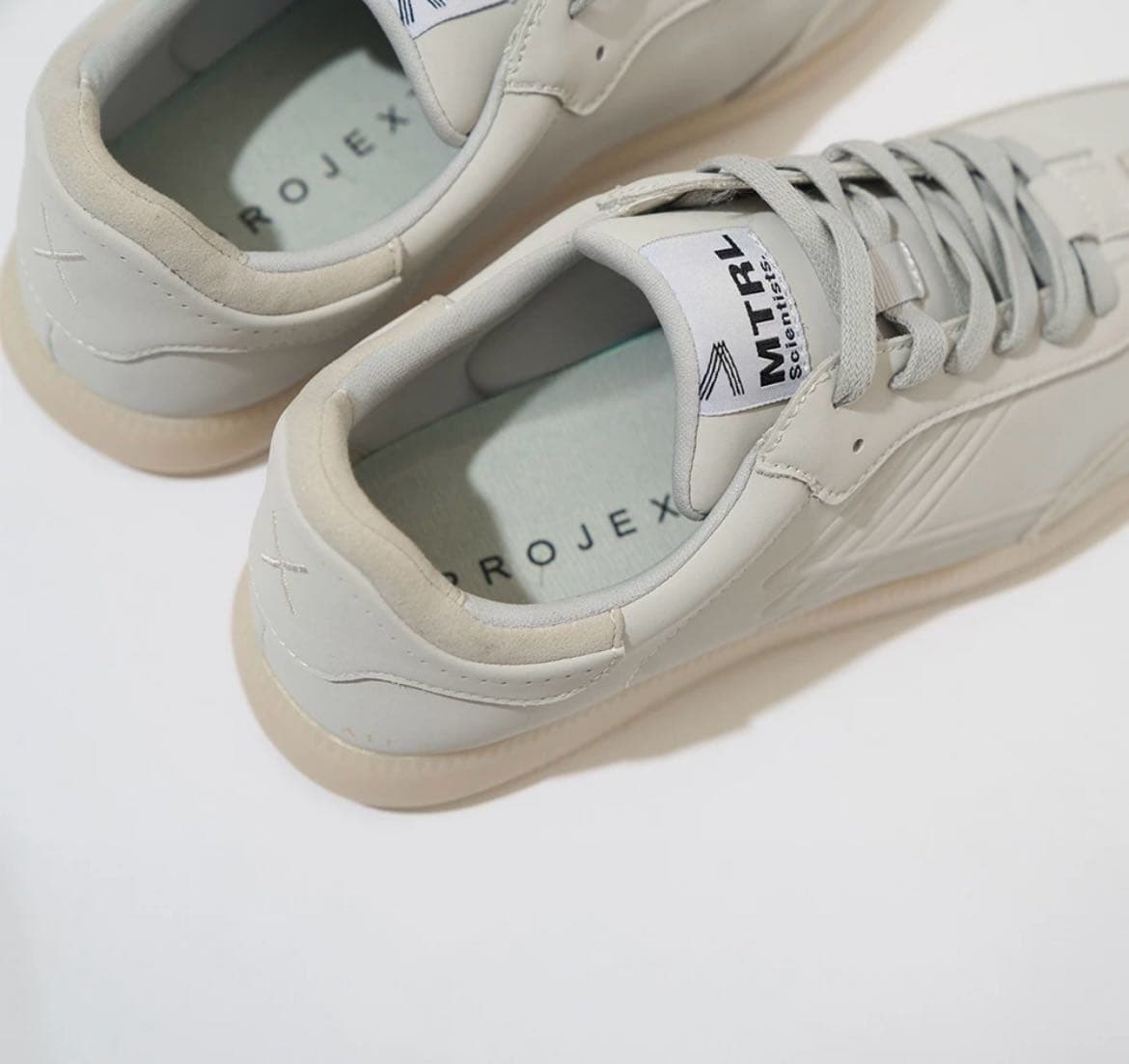 雨天穿也不怕 ️Projext 小白鞋分享😎耐髒 超輕 穿久也舒適～ - 三年五班守日人 (@a9509357) | Dcard