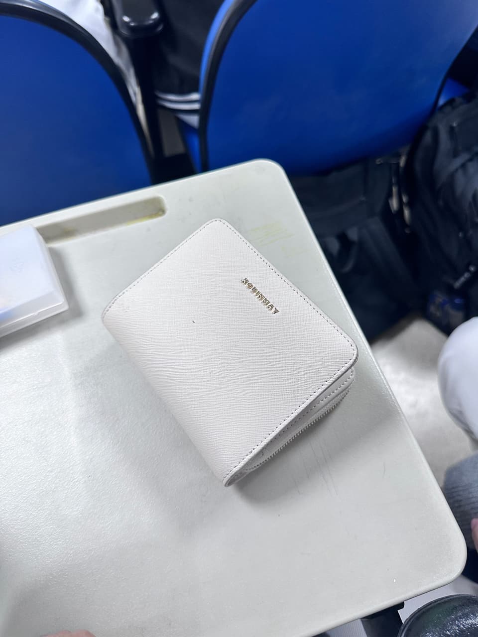 D307 同學你的錢包掉了～～～～ - 輔英科技大學板 | Dcard