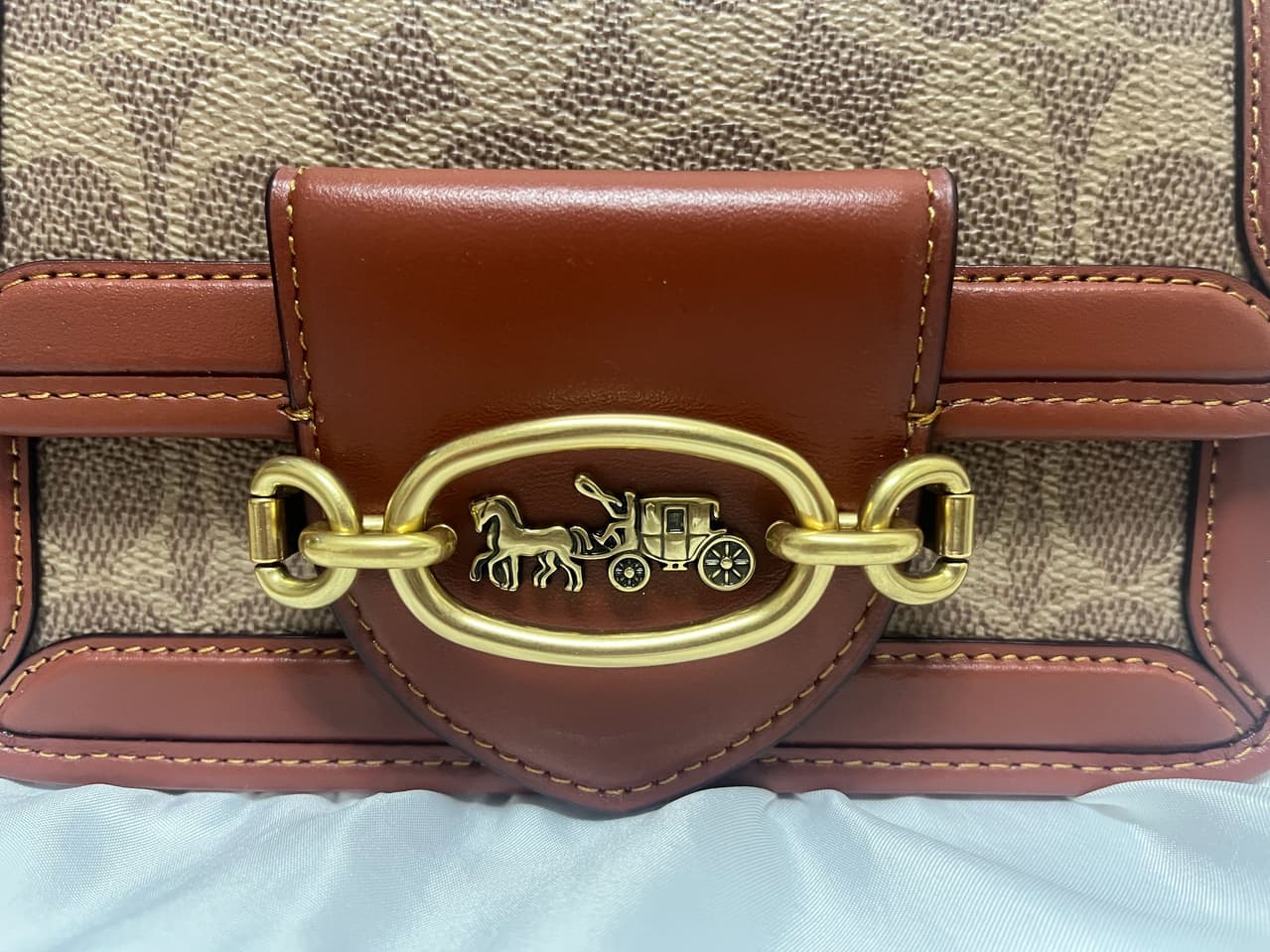 #我要賣 #我要賣 全新&近全新包包（Coach、Mk、kate spade） - 二手交易板 | Dcard