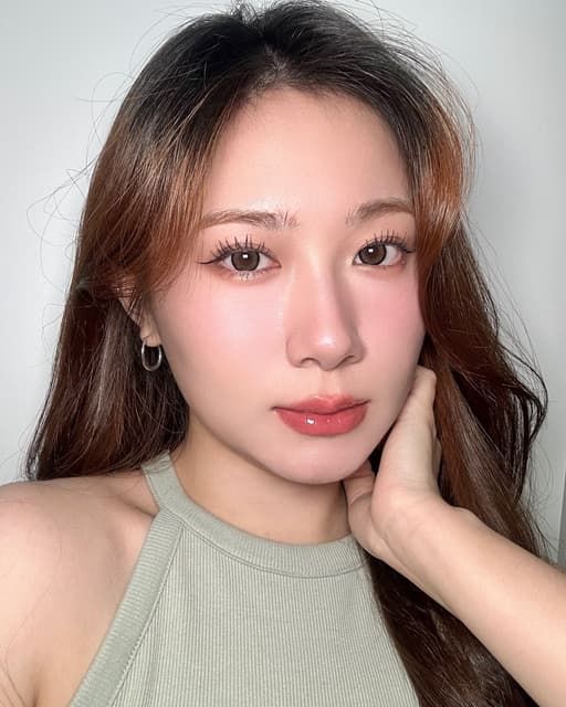 🫶🏻sami 佐美 灰色鎖邊💗有神上鏡款 新品 - 摸你卡撐 (@vivi47) | Dcard