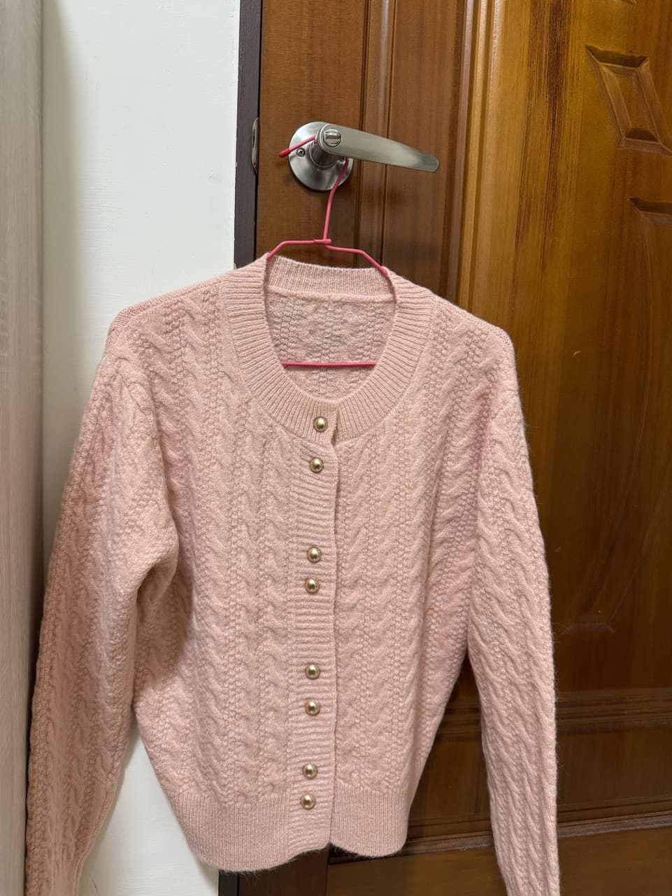 #我要賣 粉色小香風針織上衣 - 二手交易板 | Dcard