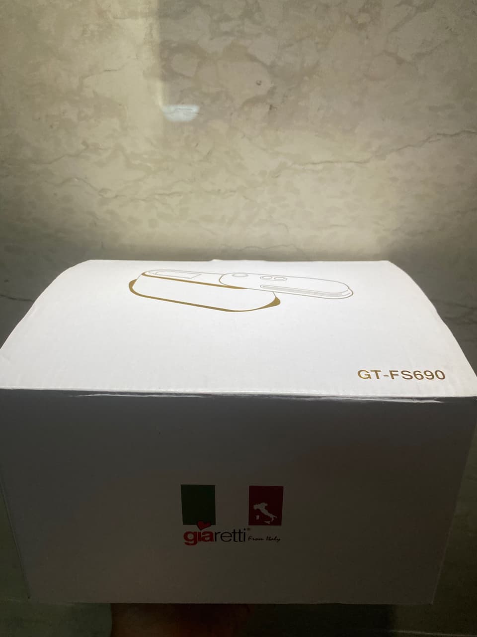 #售二手 （已售出）義大利Giaretti-手持平掛兩用蒸氣熨斗 - 二手交易板 | Dcard