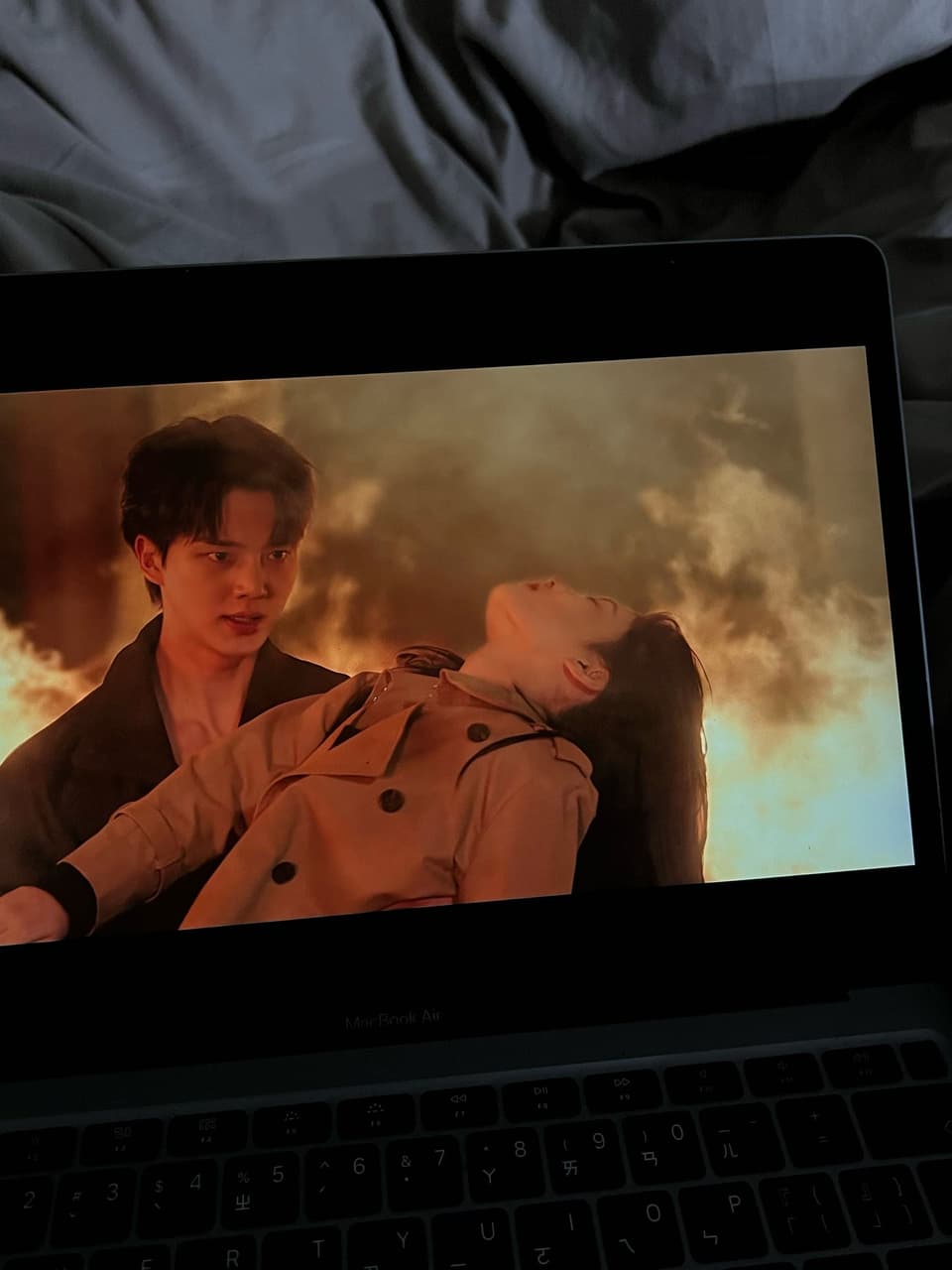 #雷 與惡魔有約ep11-12 - Netflix板 | Dcard